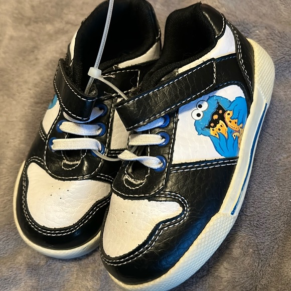 Sesame Street | Shoes | Vintage Cookie Monster Velcro Sneakers 7 Wide ...